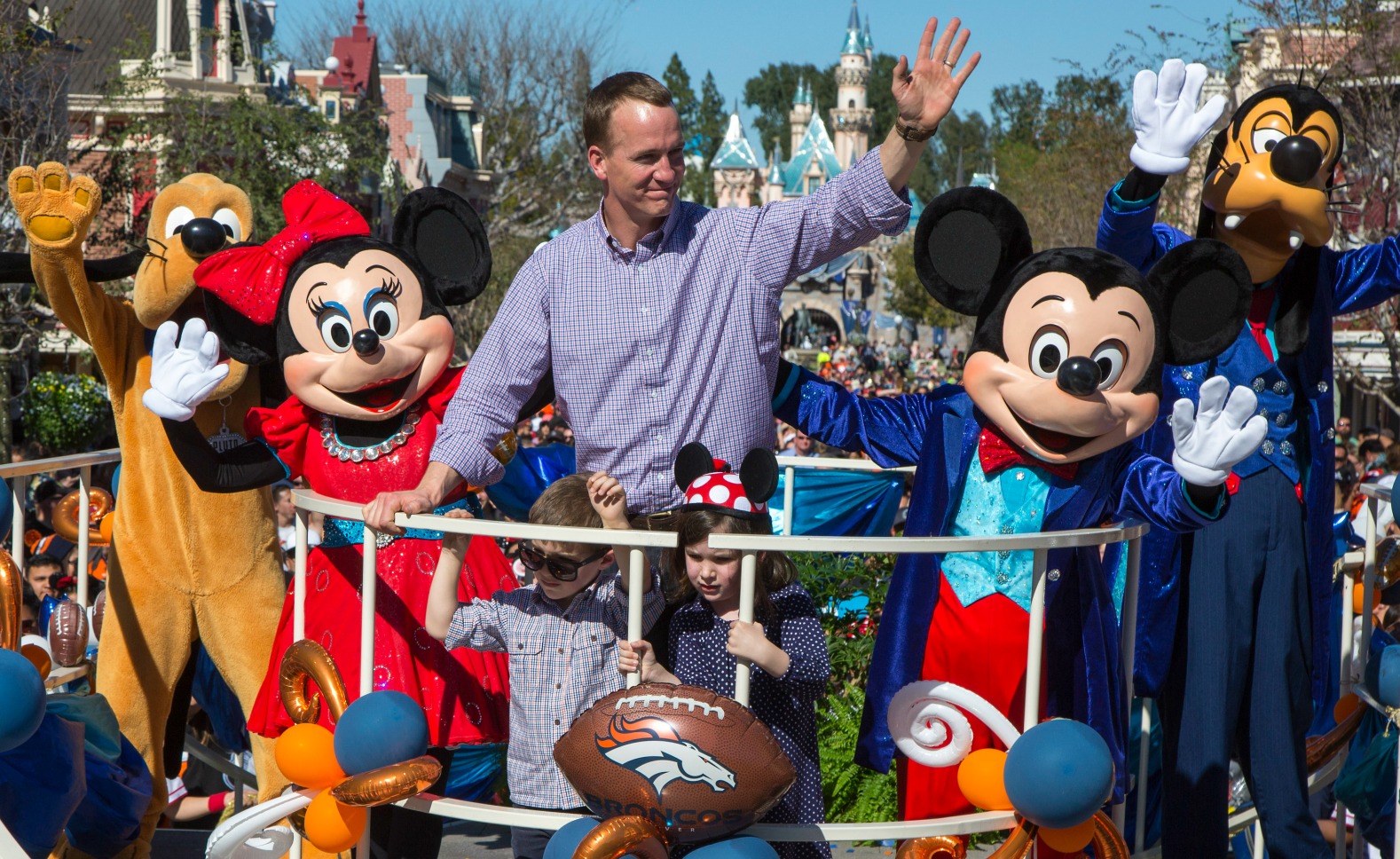 ¡Peyton Manning celebrando en Disney! | Deportes National Football ...