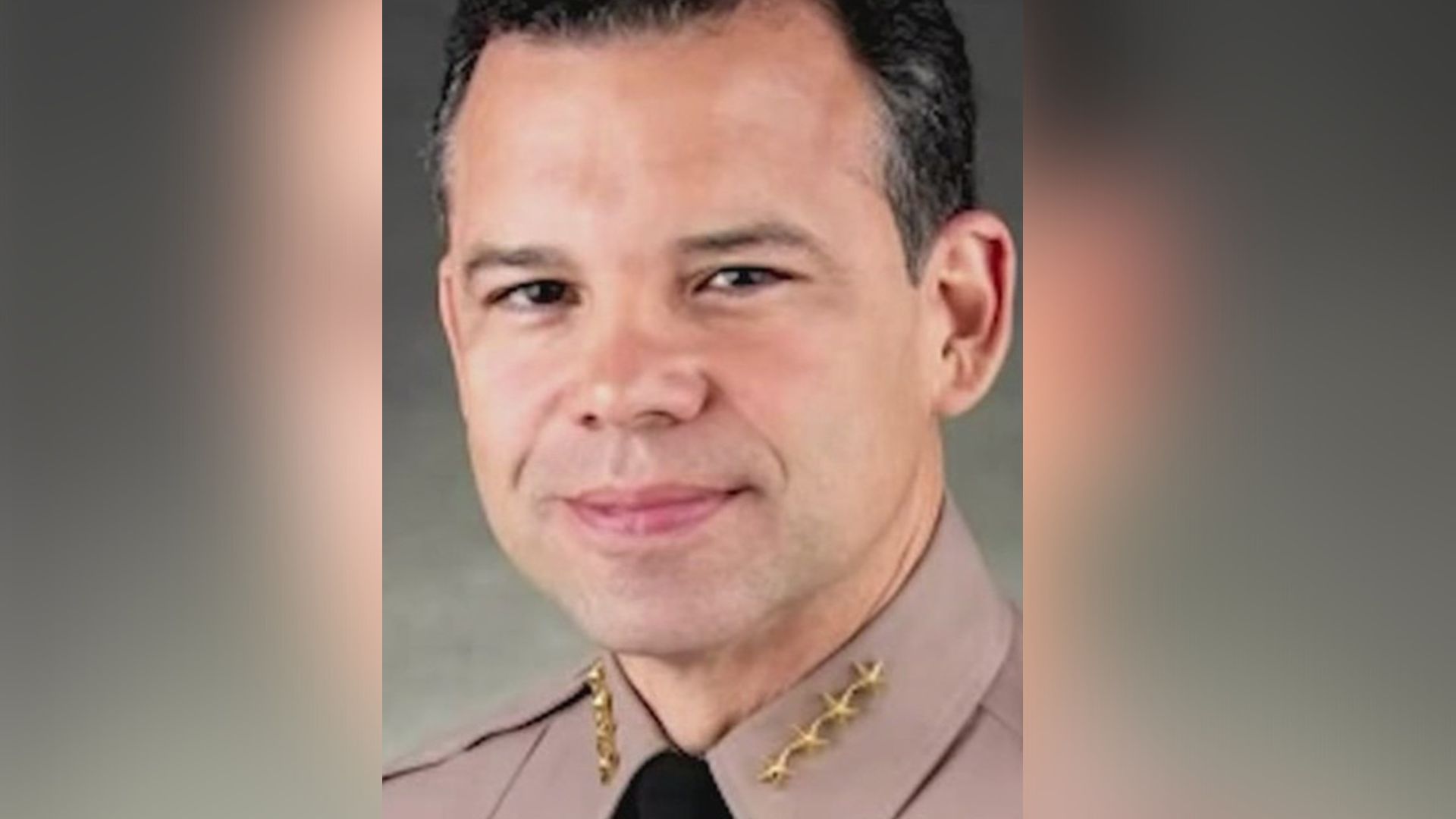 Se conocen nuevos detalles del día en el que Freddy Ramírez se disparó | Video | Univision 23 ...