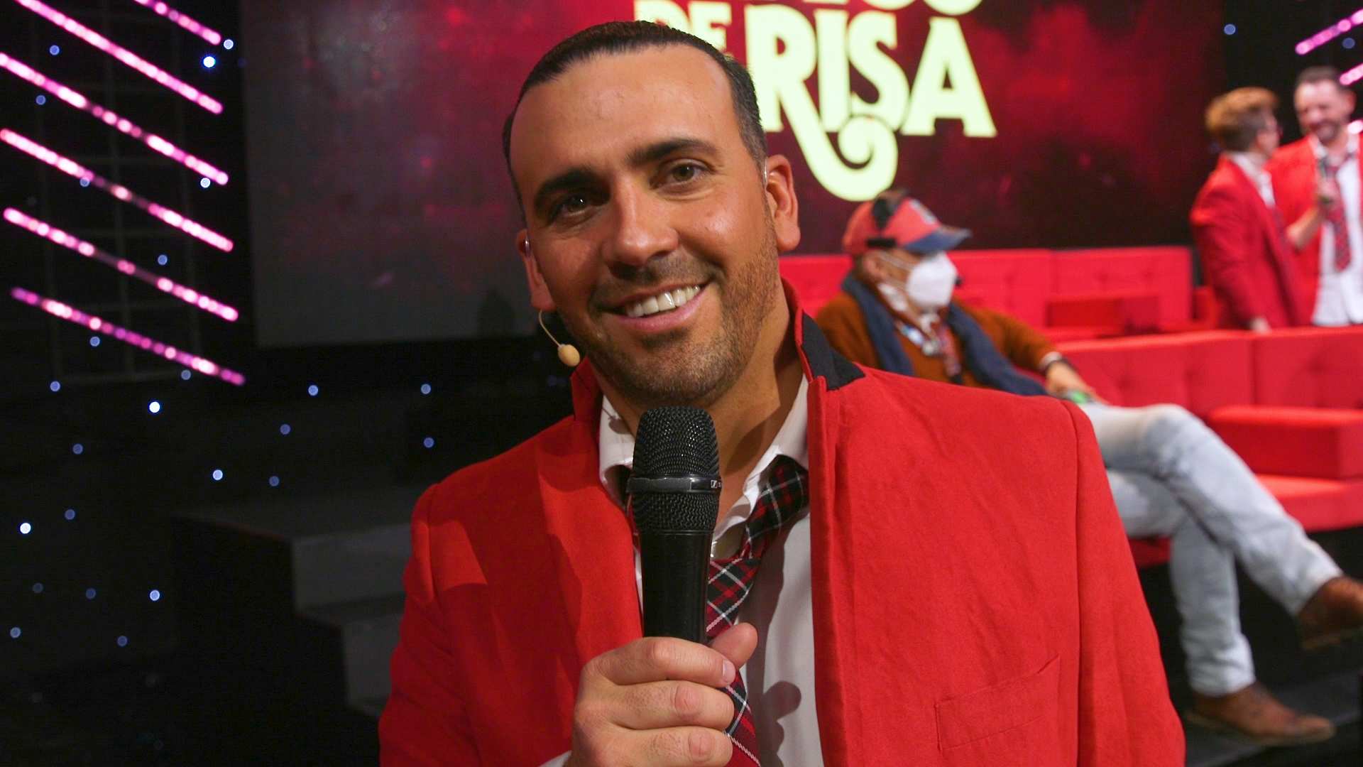 "Sálvame de la soledad": La Familia Disfuncional cantó los rolones de ...