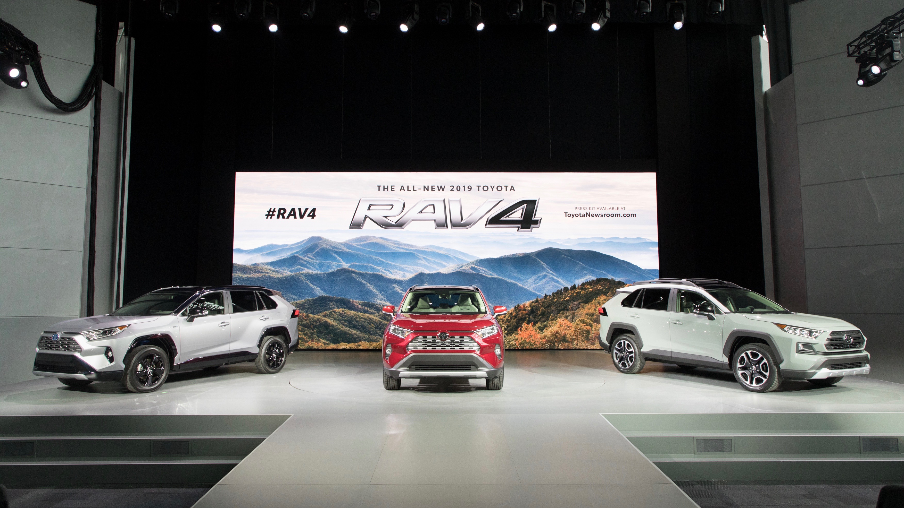 Imágenes de la nueva Toyota RAV4 2019 | A Bordo | Univision