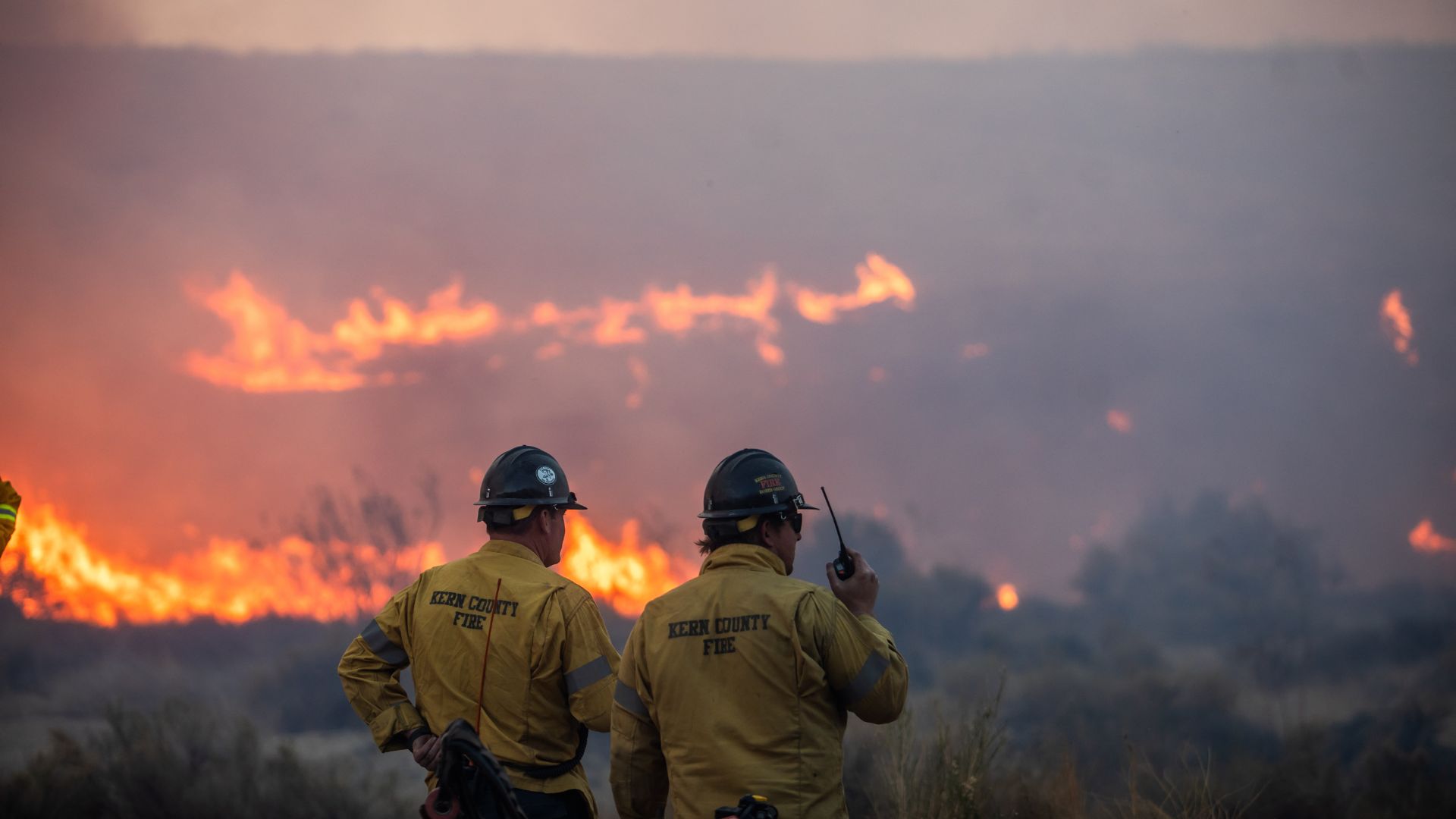 Fuertes vientos tienen bajo alerta al sur de California mientras varios ...
