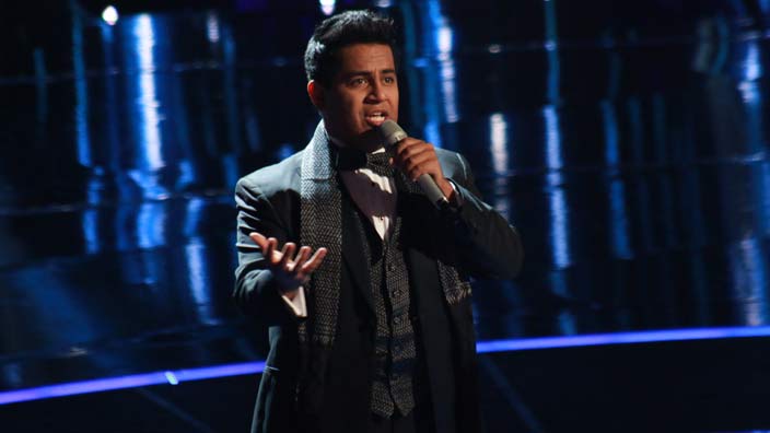 Luis Adrián canta 'Gira el mundo gira' en la gran final | Shows La Voz ...