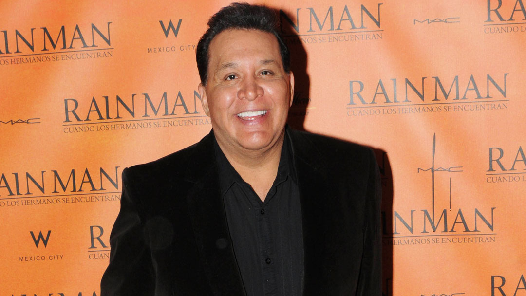 Conoce la trayectoria de Tony Flores | Shows Novelas | Univision