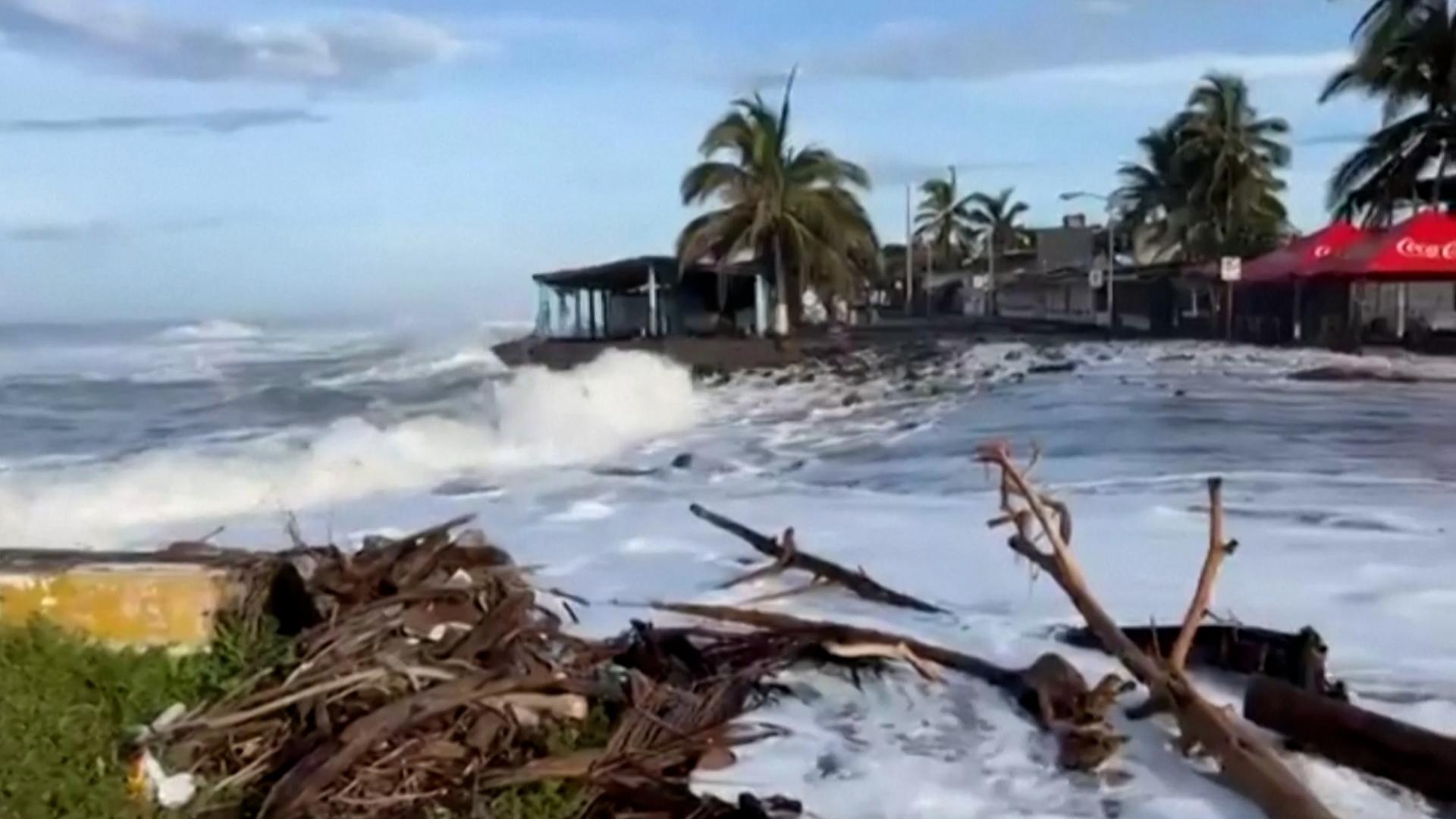 Fuertes lluvias, muertos y temor de que se fortalezca: así ha azotado ...