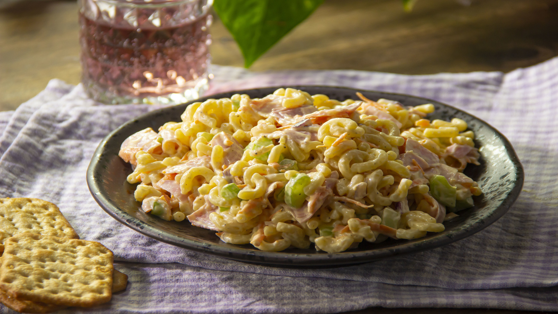 Receta de ensalada de coditos | Delicioso | Univision