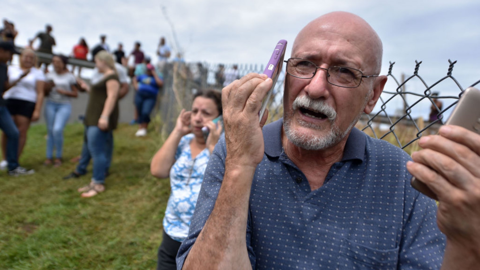 The island that lost communication: Puerto Rico | Noticias Univision ...