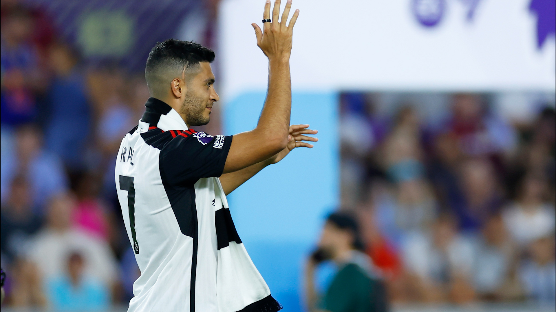 Raúl Jiménez es presentado por el Fulham y portará el número 7 | TUDN ...