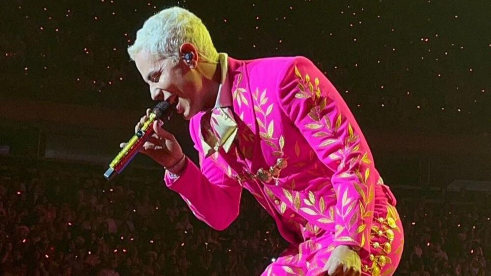 Critican traje de charro que usó Christian Chávez en concierto de RBD ...