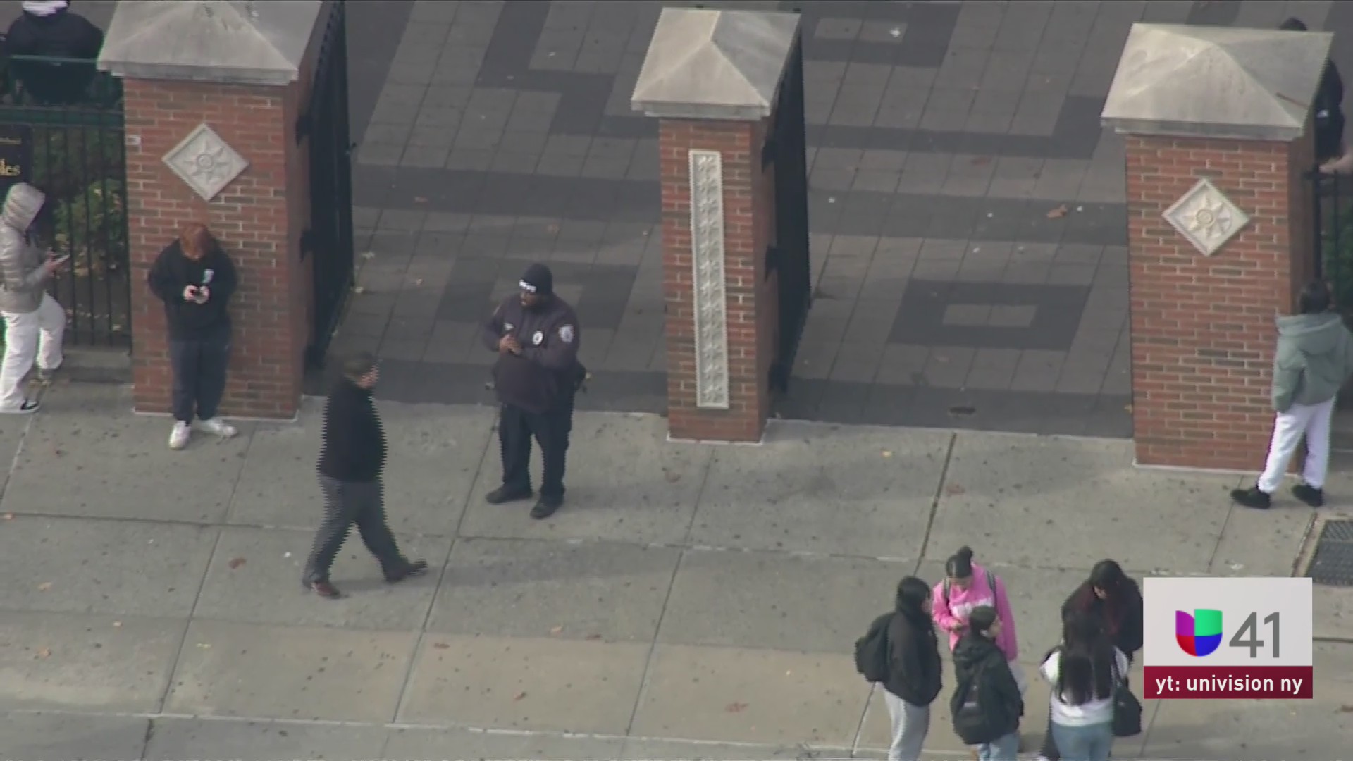 Edward R. Murrow High School en Brooklyn: apuñalan a estudiante de 15 ...