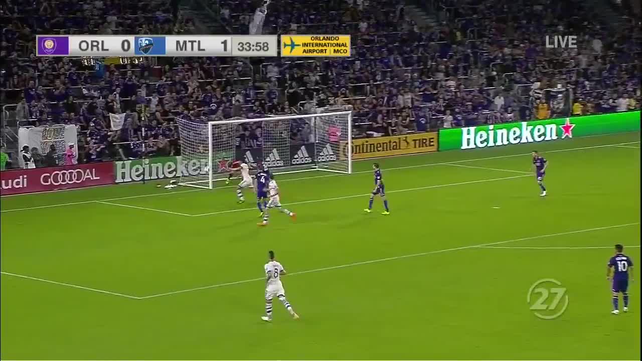 Impresionante salvada del portero Joe Bendik, ataja un poderoso ...