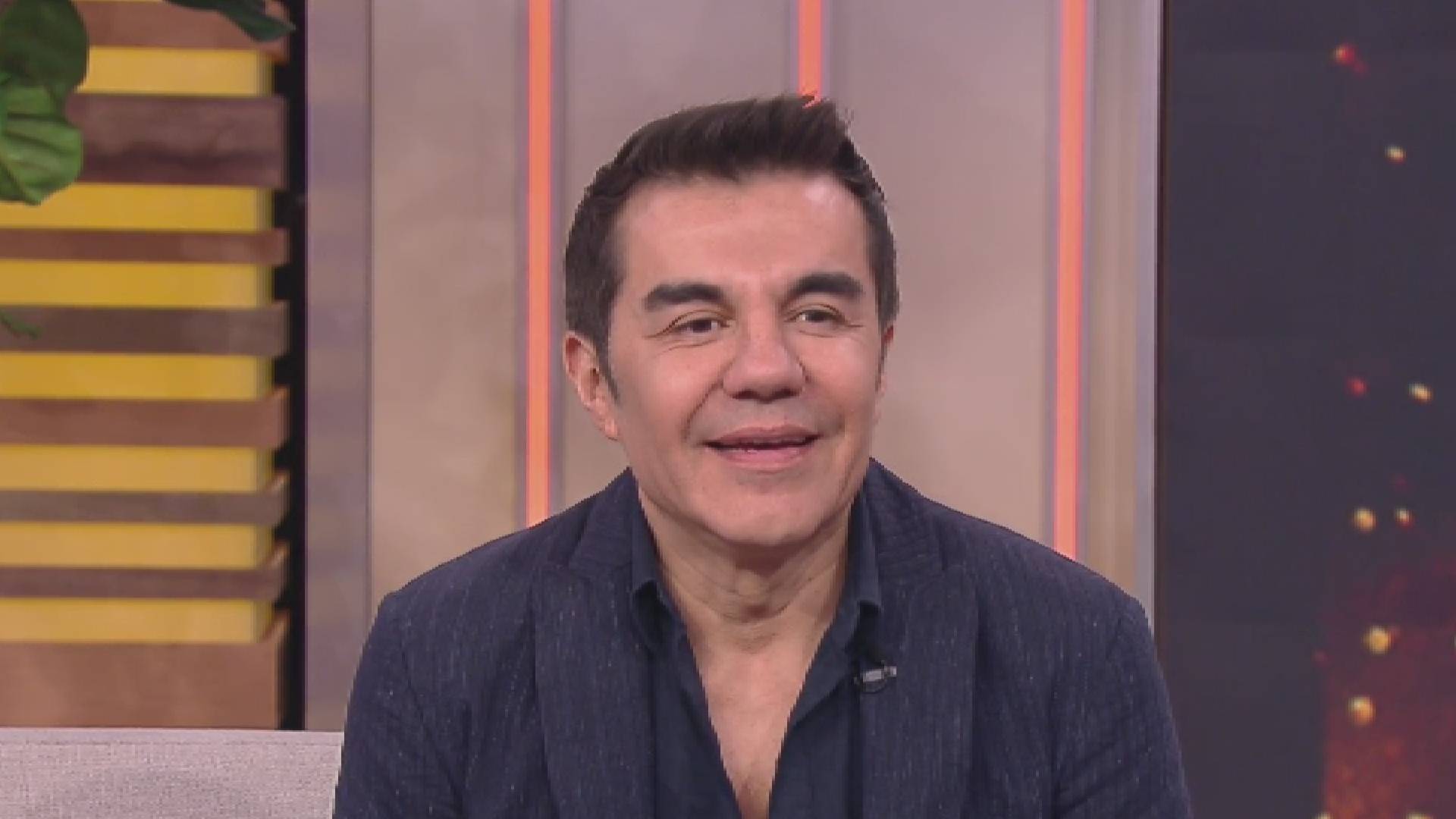 Adrián Uribe presume todas las sorpresas que tendrá De Noche Pero Sin ...