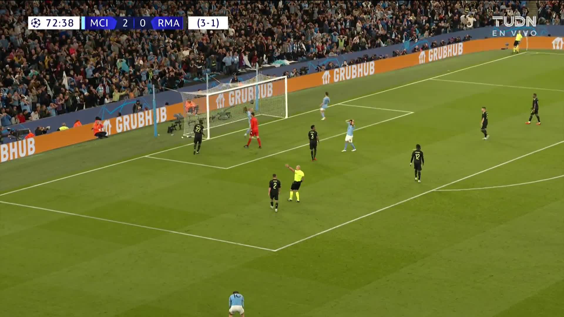 ¡TIRO ATAJADO! disparo por Erling Haaland. | TUDN UEFA Champions League ...