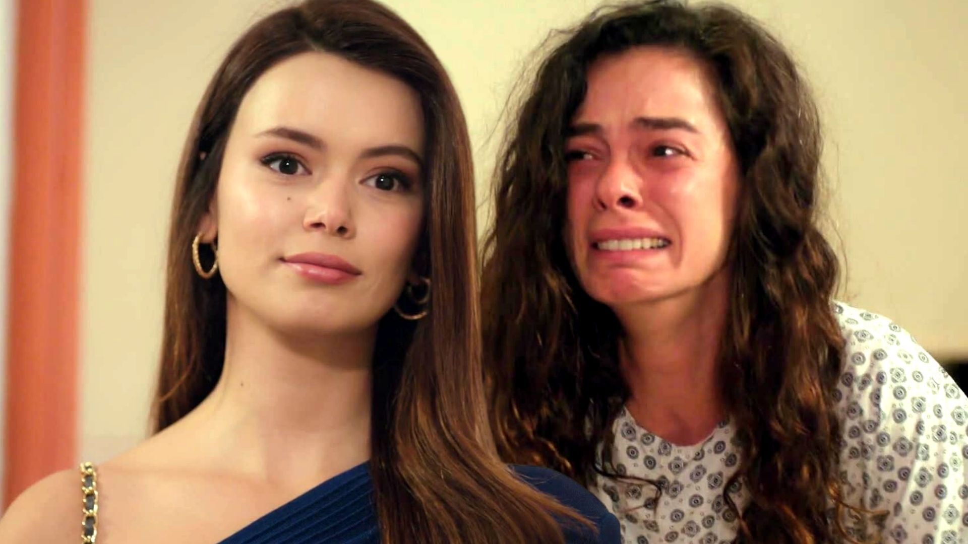 Şirin apareció para salvar a Bahar de la muerte | Novelas Mujer | Univision