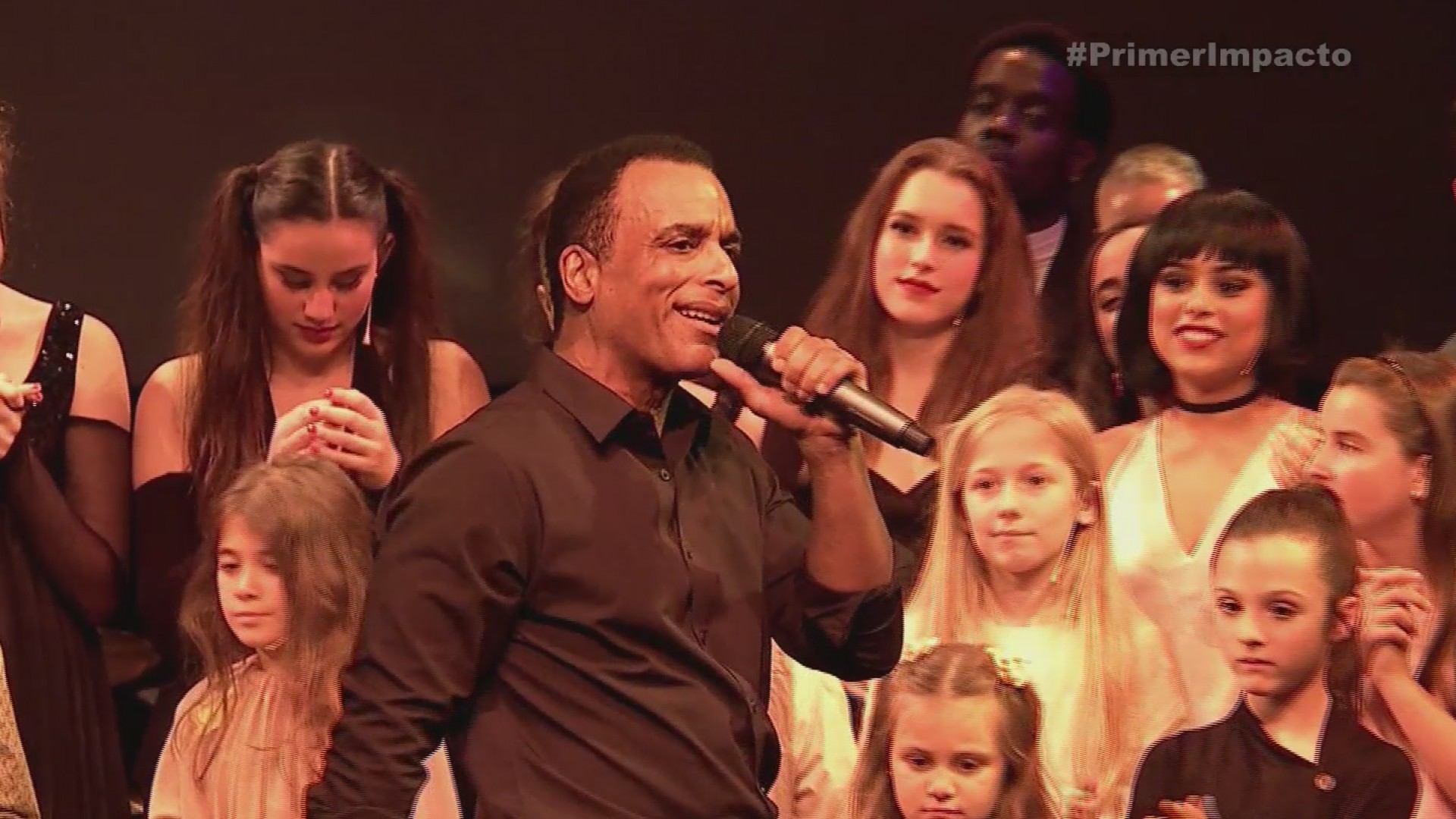 Jon Secada compartió por primera vez un escenario con su hija | Shows ...