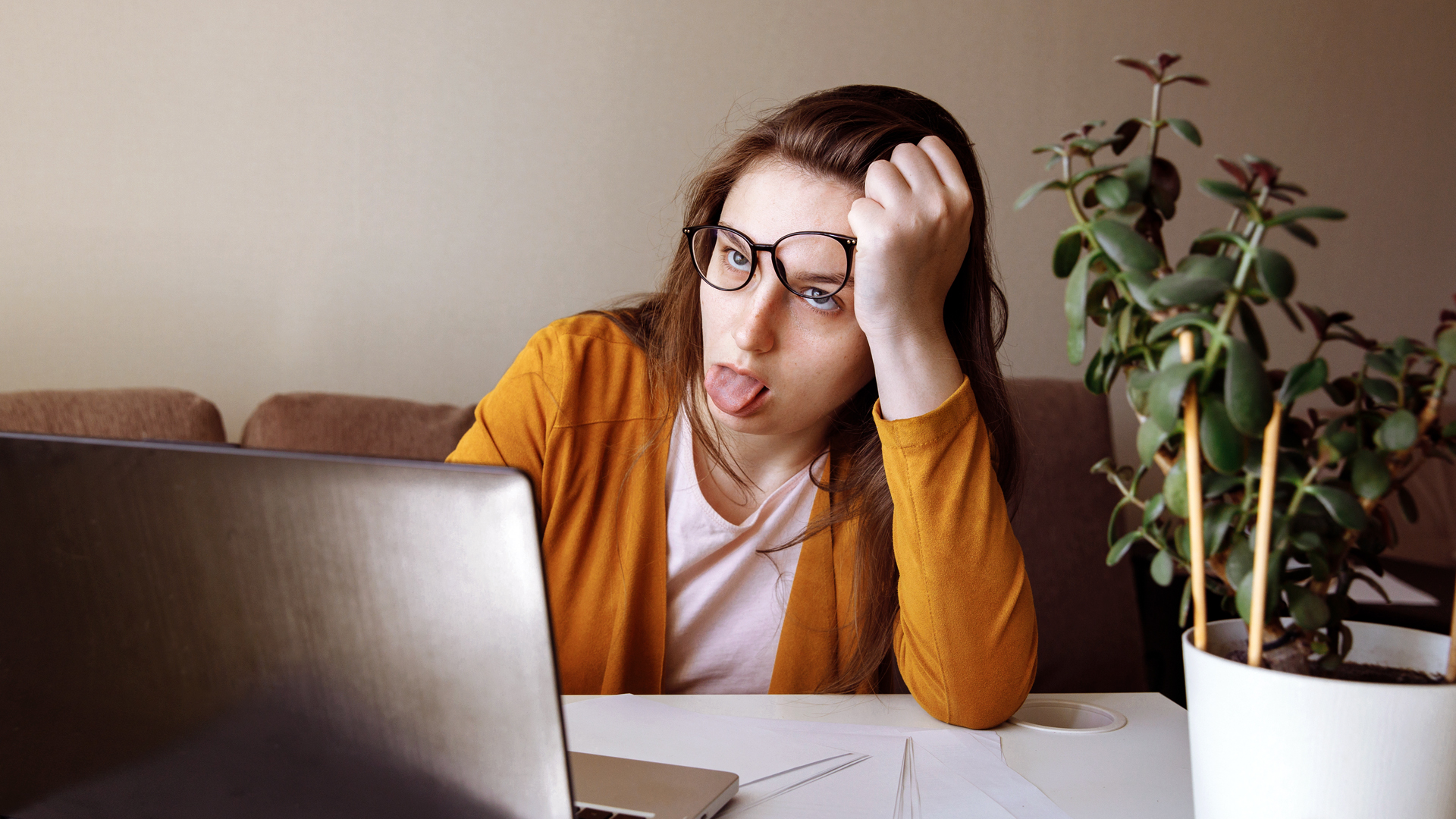 ¿Qué es la fatiga virtual? Consejos para identificar los síntomas y saber cómo combatirla ...