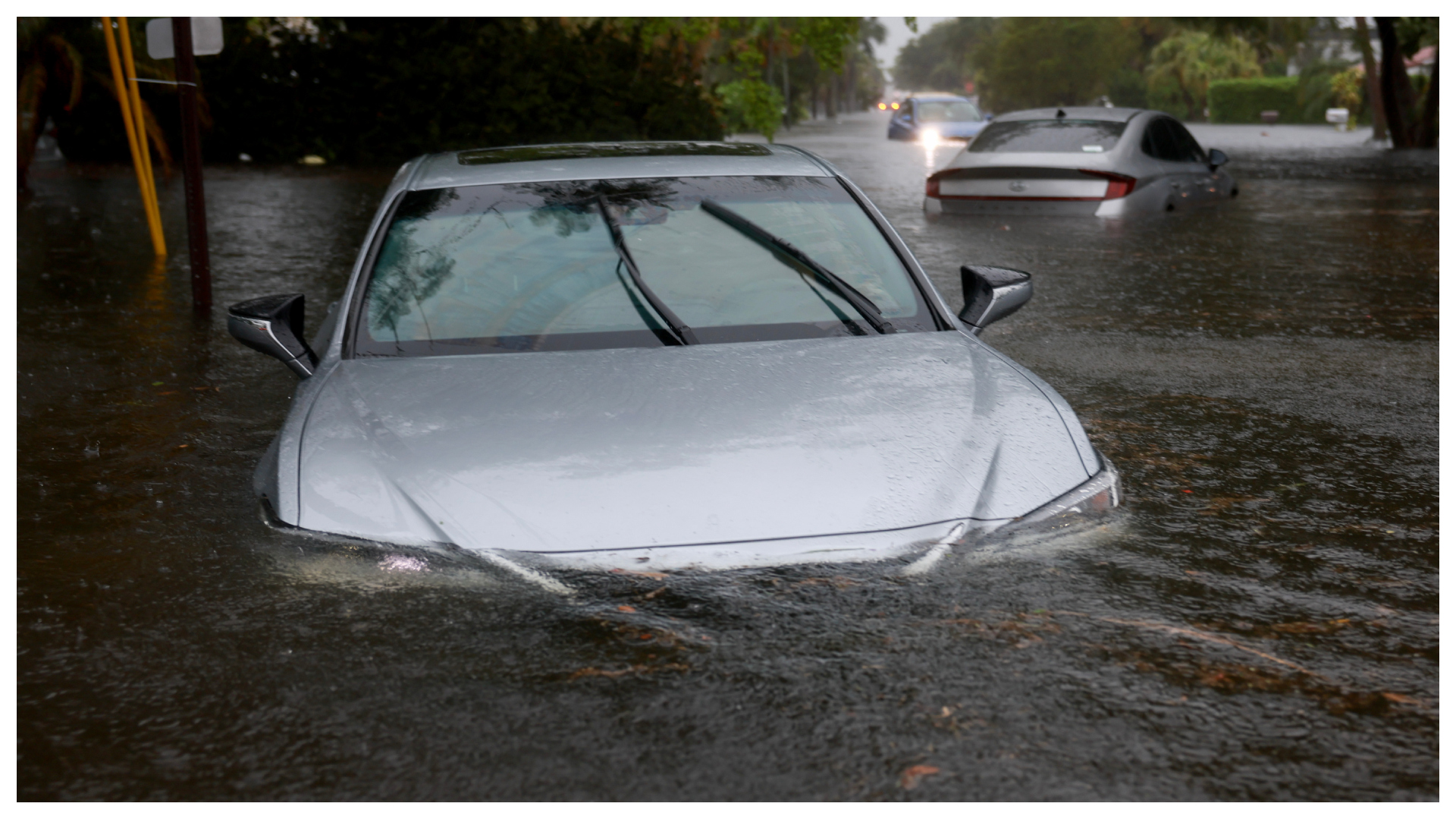 ¿Tú carro está protegido contra inundaciones? Esto debes hacer al ...