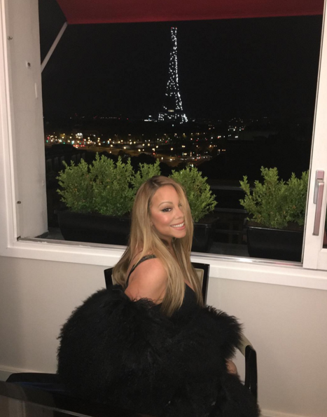 Mariah posa como una hot diva en París | Shows Sal y Pimienta | Univision