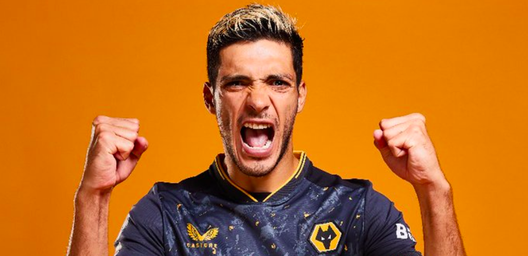 Raúl Jiménez y los Wolves presentan nueva playera | Deportes Futbol ...