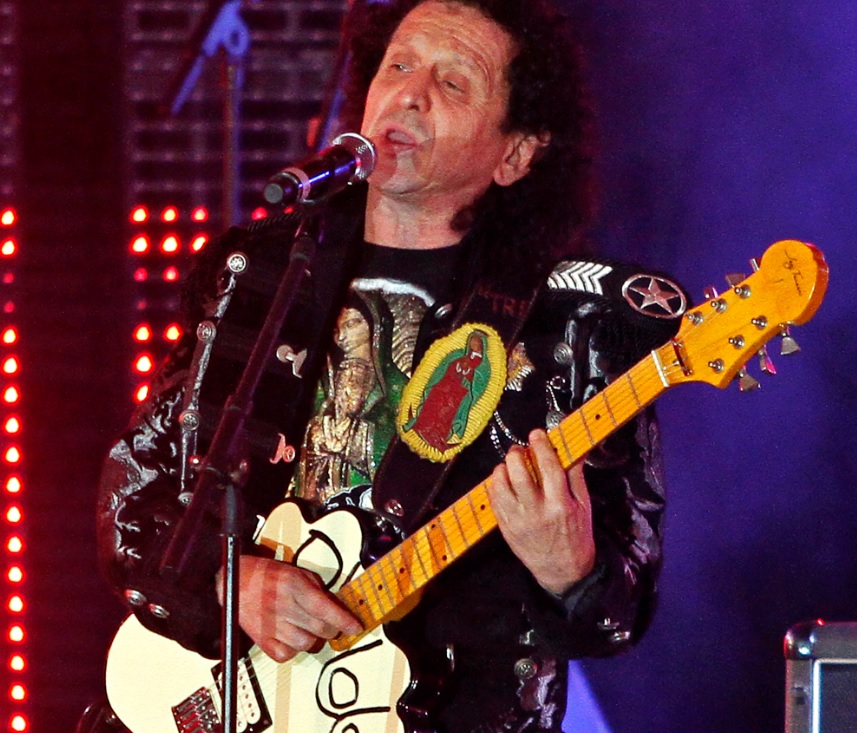 Alex Lora corre con insultos a asistentes de concierto de El Tri ...