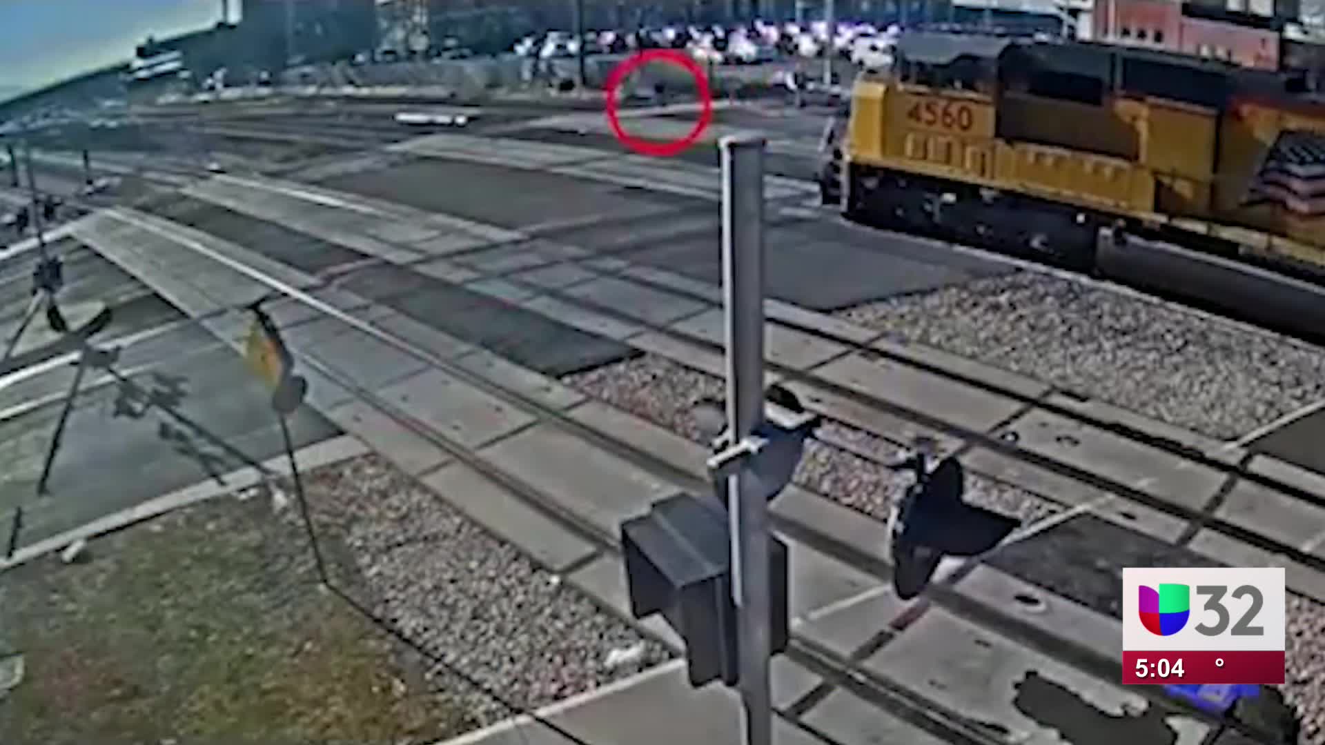 Departamento de Transporte muestra peatones a punto de ser atropellados ...