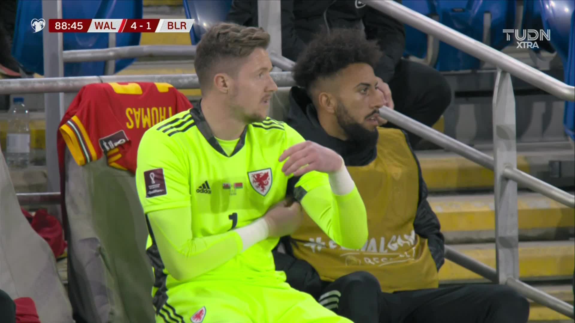 ¡GOL! anota para Gales. Connor Roberts | Deportes UEFA Mundial ...