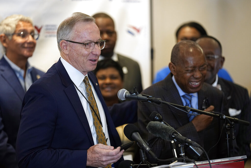 John Giles, el alcalde republicano en Arizona que pide a los ...