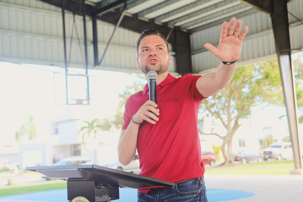 Alcalde pospone de Cataño Pa' las Fiestas | Univision Puerto Rico WLII ...