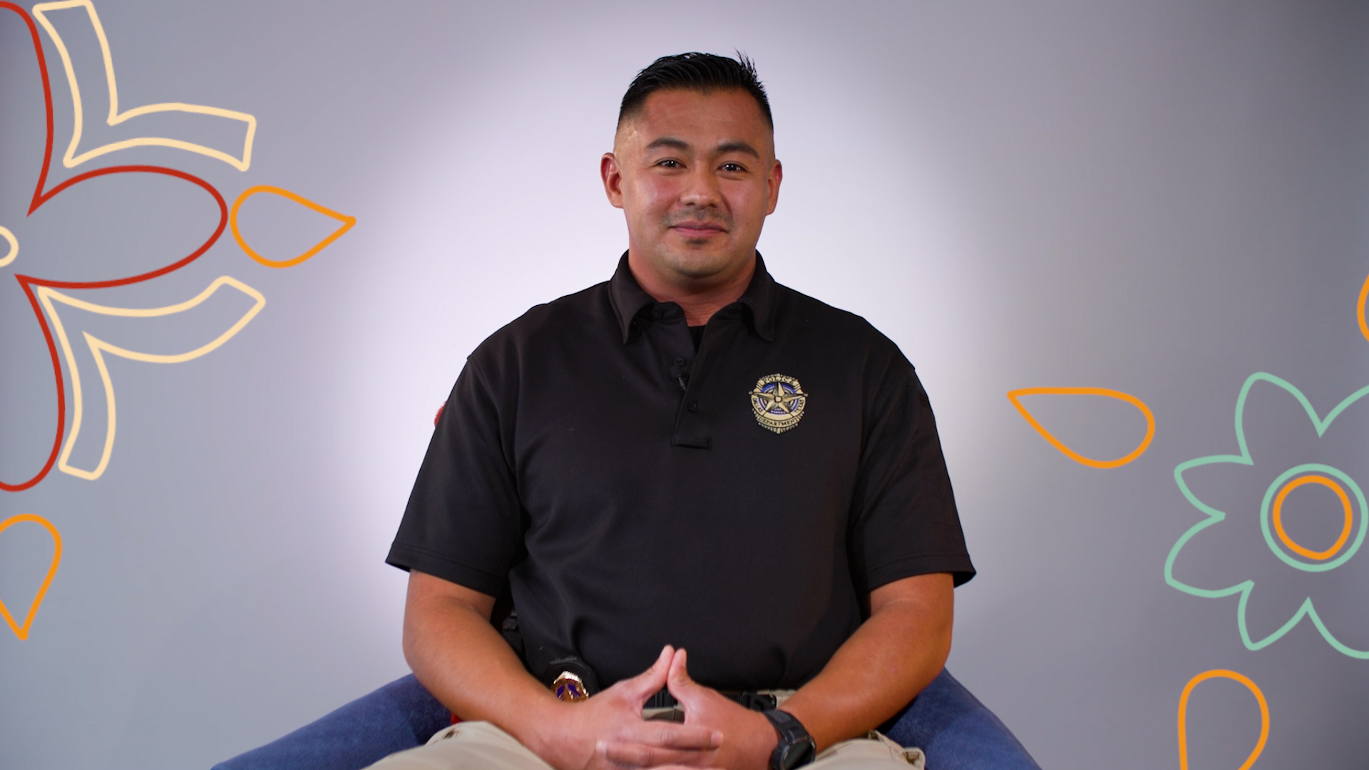 "Me encanta darle voz a nuestra gente": dice el oficial Eddie Reyes ...