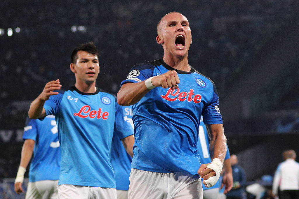 FINAL | Napoli goleó a Rangers y mantiene pleno de victorias; 'Chucky ...