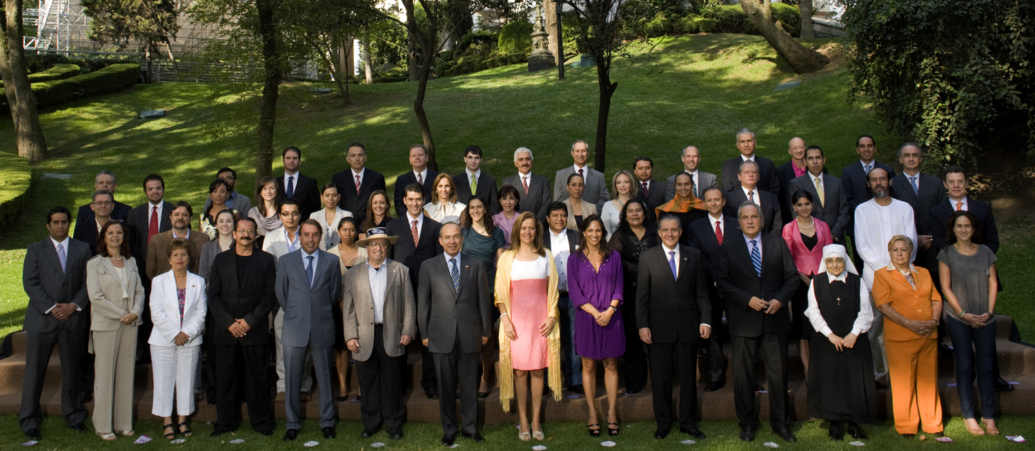 Ofrece Felipe Calderón desayuno a ganadores de IMX 2010 | Home Televisa ...