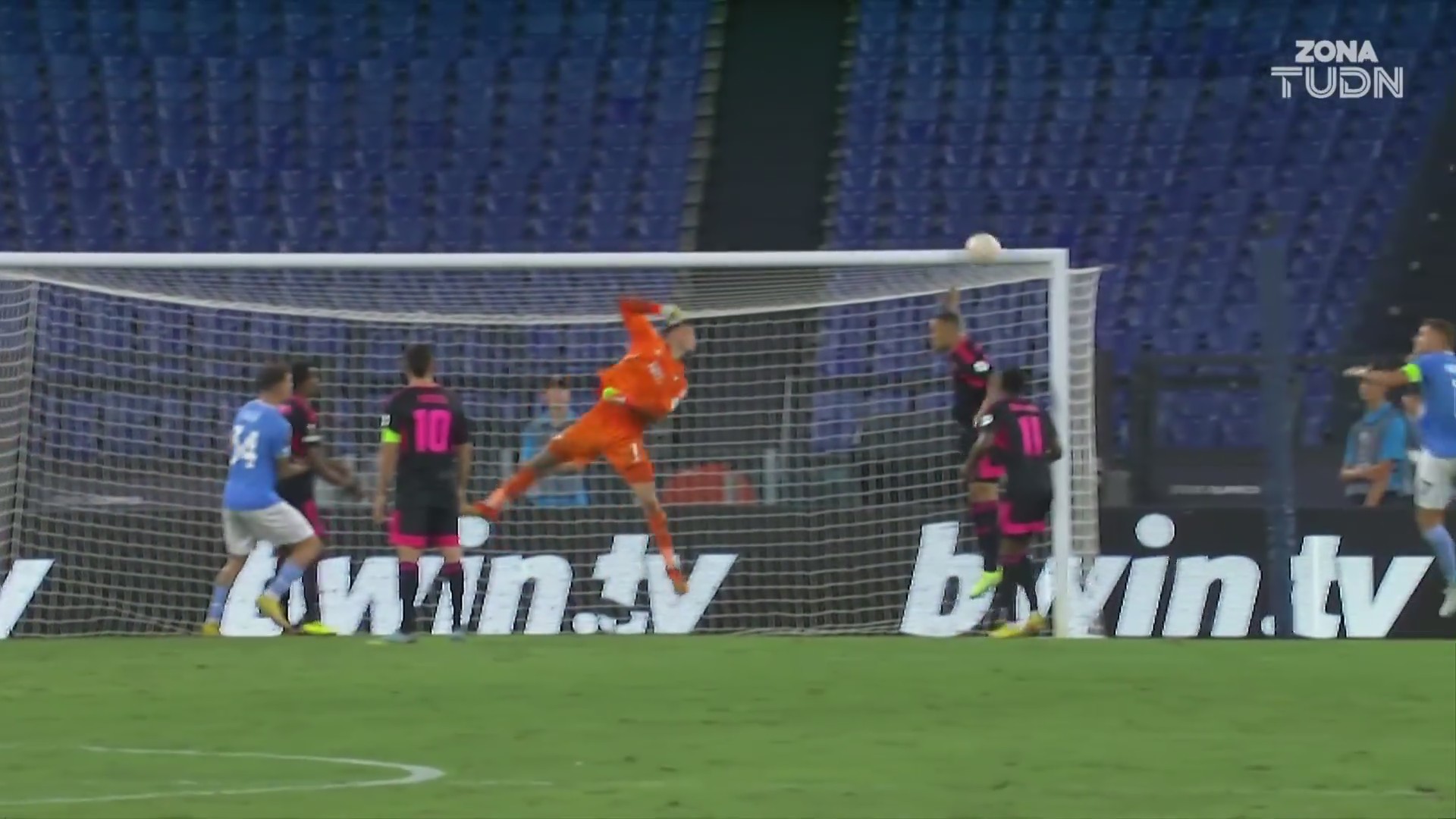 ¡Casi un olímpico en el Olímpico! Luis Alberto le pega al travesaño ...