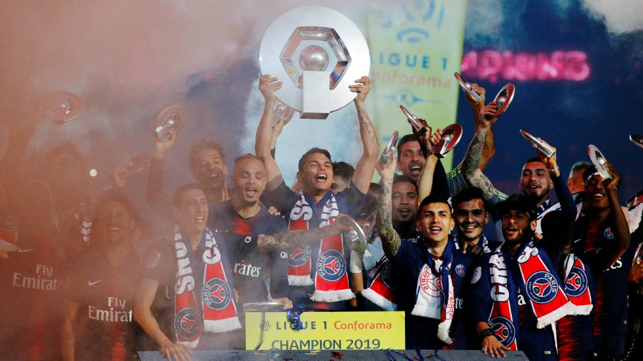 En fotos: el PSG recibió su trofeo de campeón en Francia tras golear a ...