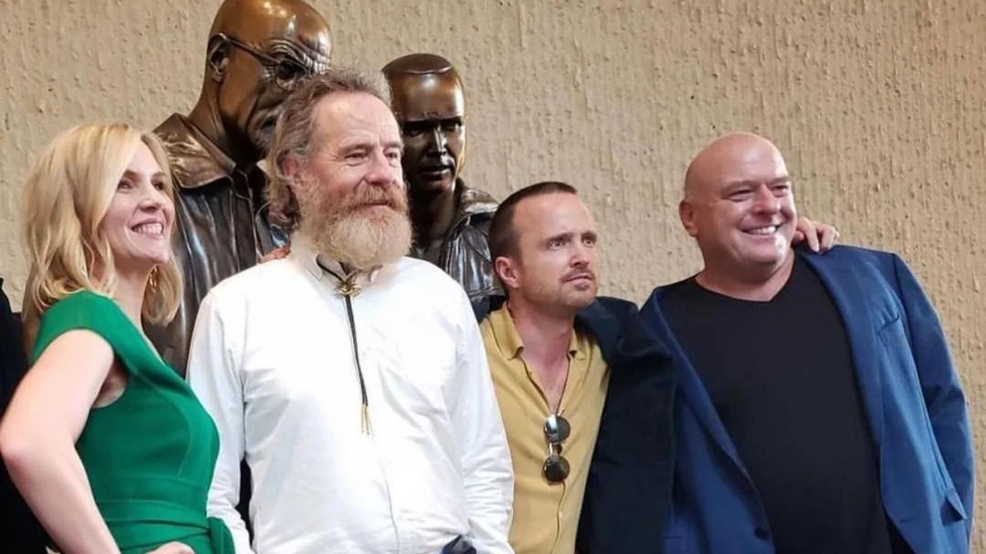 Así fue la increíble reunión de Breaking Bad para develar sus estatuas ...