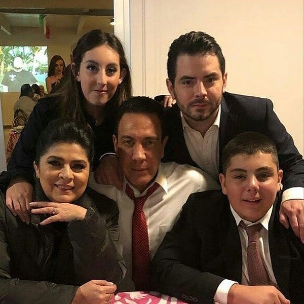 Hijos de Victoria Ruffo celebran su cumpleaños con fotos inéditas y ...