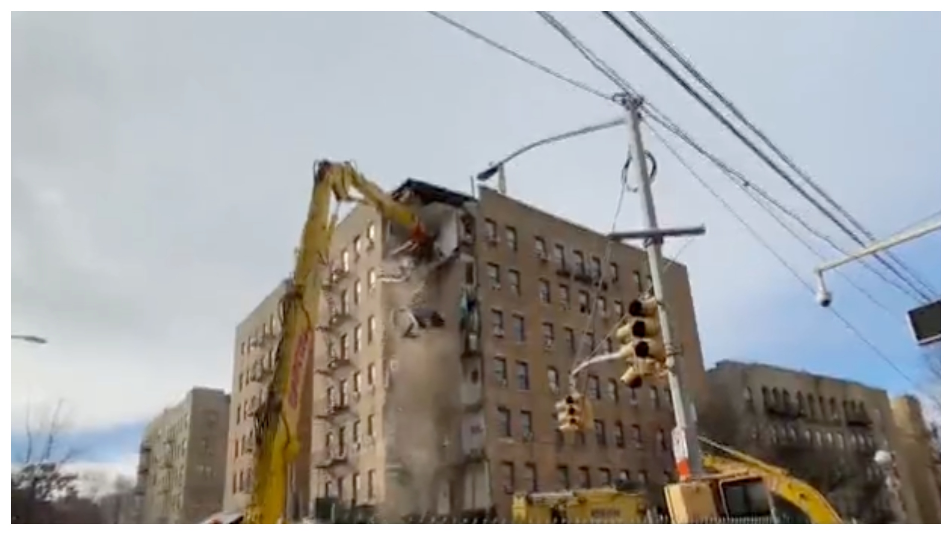 Dónde están los inquilinos del edificio de Morris Heights, El Bronx ...