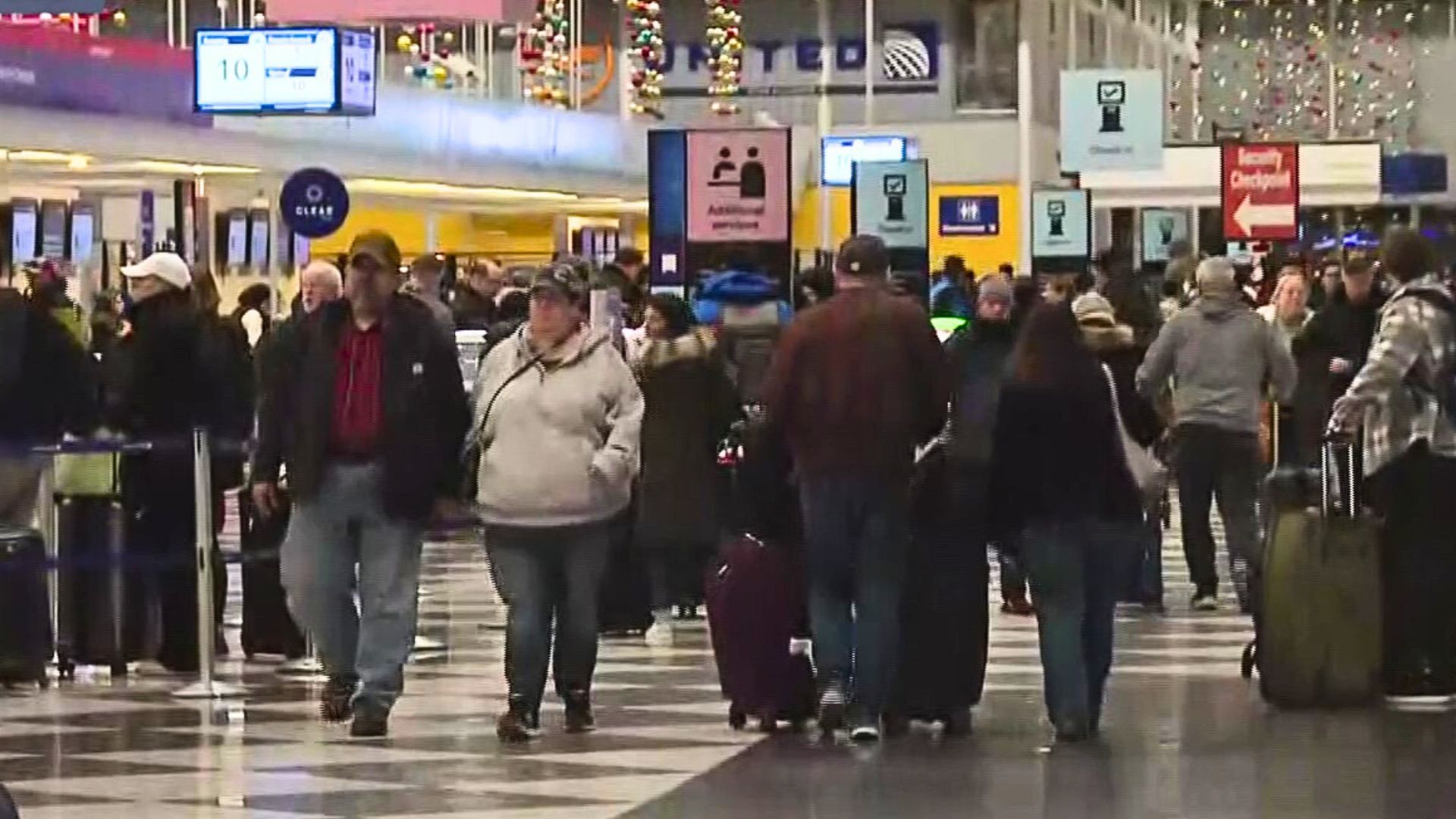 Así está el Aeropuerto O'Hare si tienes un viaje hoy | Video ...