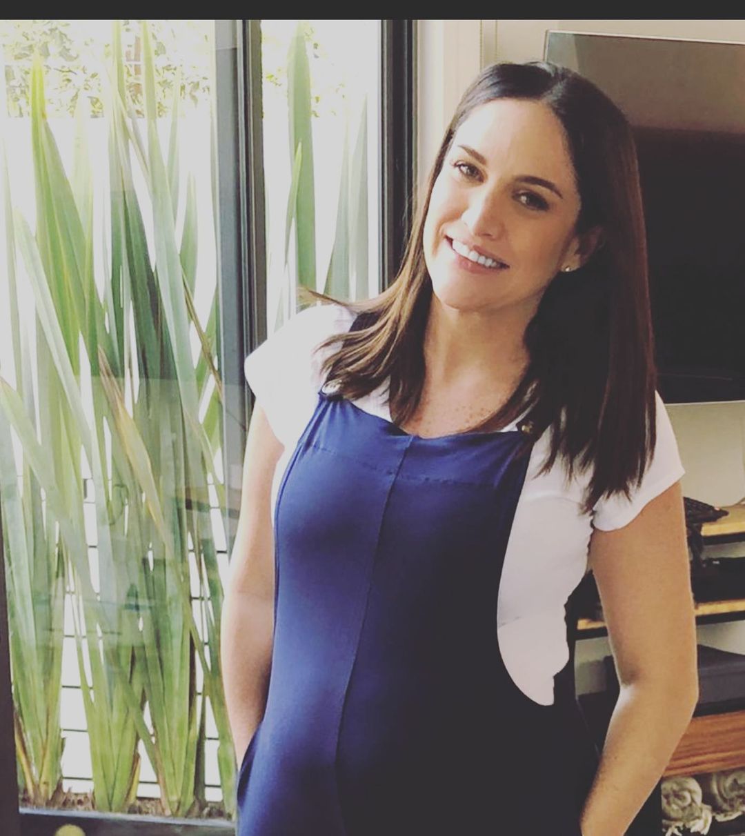 Danielle Dithurbide deja un nudo en la garganta al despedirse de su noticiero a punto de dar a ...