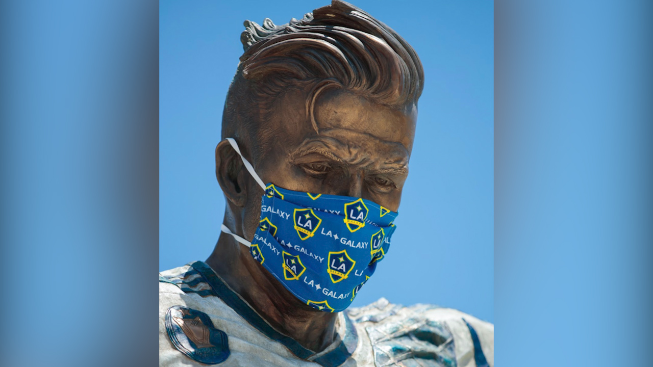 Nurse’s handmade mask ends up on David Beckham statue in L.A ...