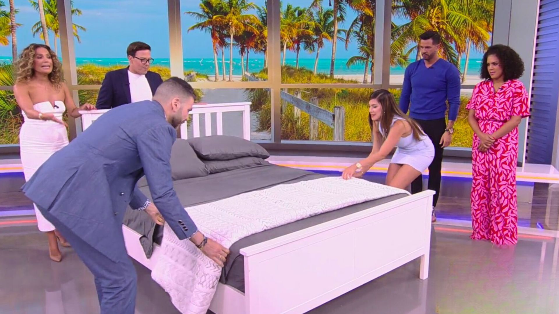 Jomari y Francisca comparten sus trucos para tender la cama en un dos por tres | Shows Despierta ...