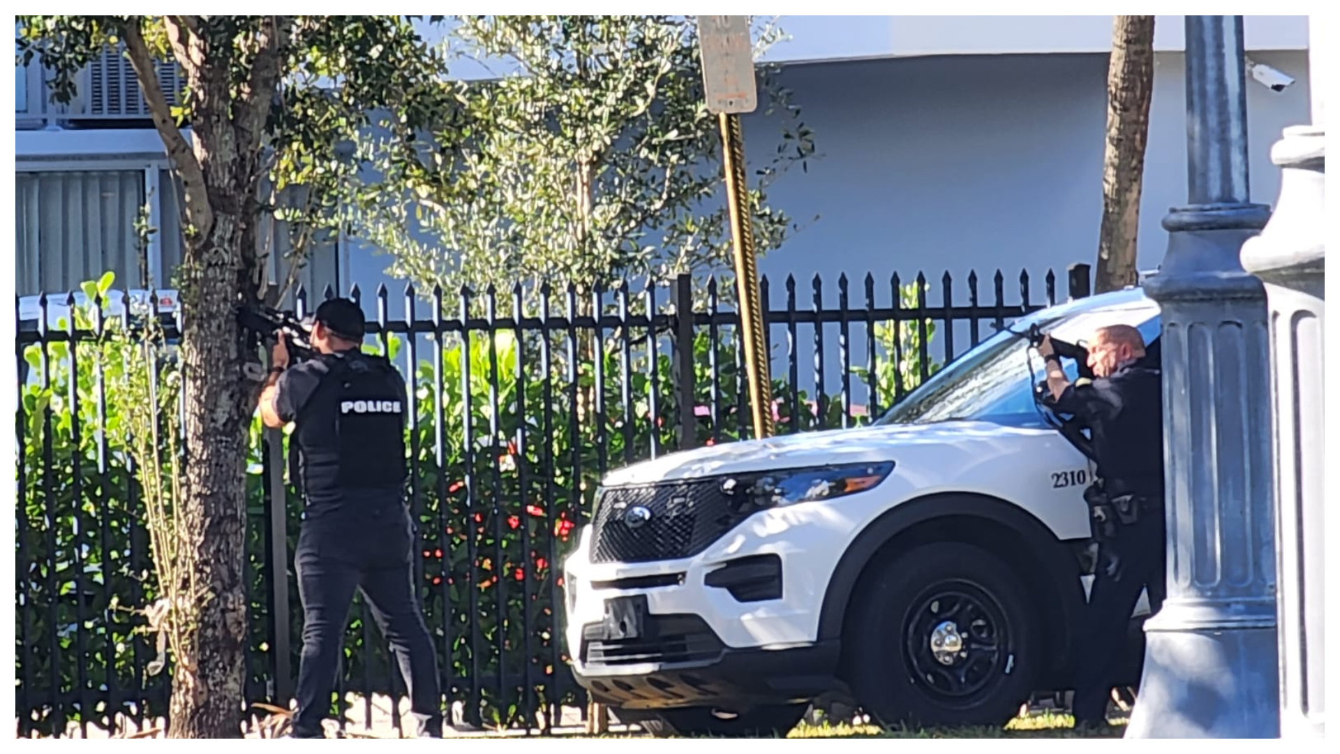 Policía de Hialeah moviliza equipo SWAT por hombre atrincherado cerca ...
