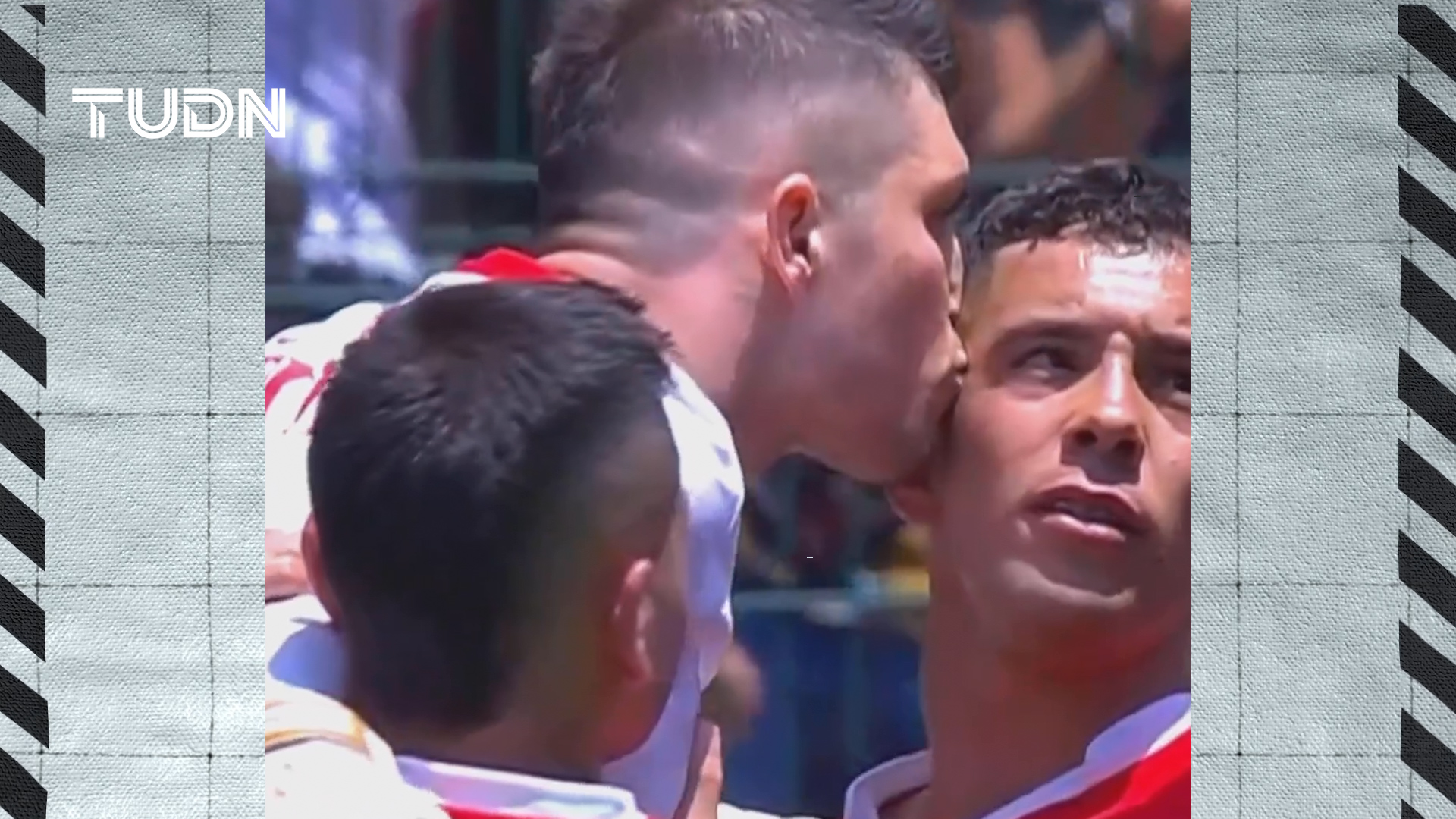 ¡con Beso Incluido El Festejo Más Romántico En La Liga Mx Es Para El Toluca Tudn Liga Mx Tudn
