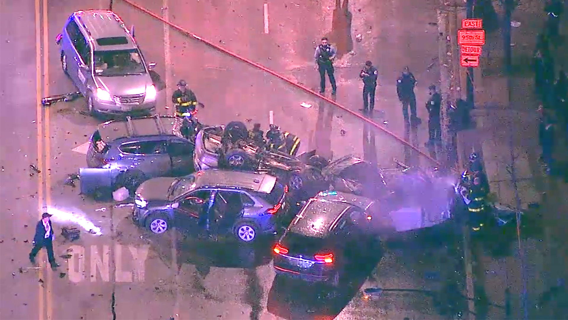 Dos muertos y 11 heridos en accidente entre un auto robado contra ...