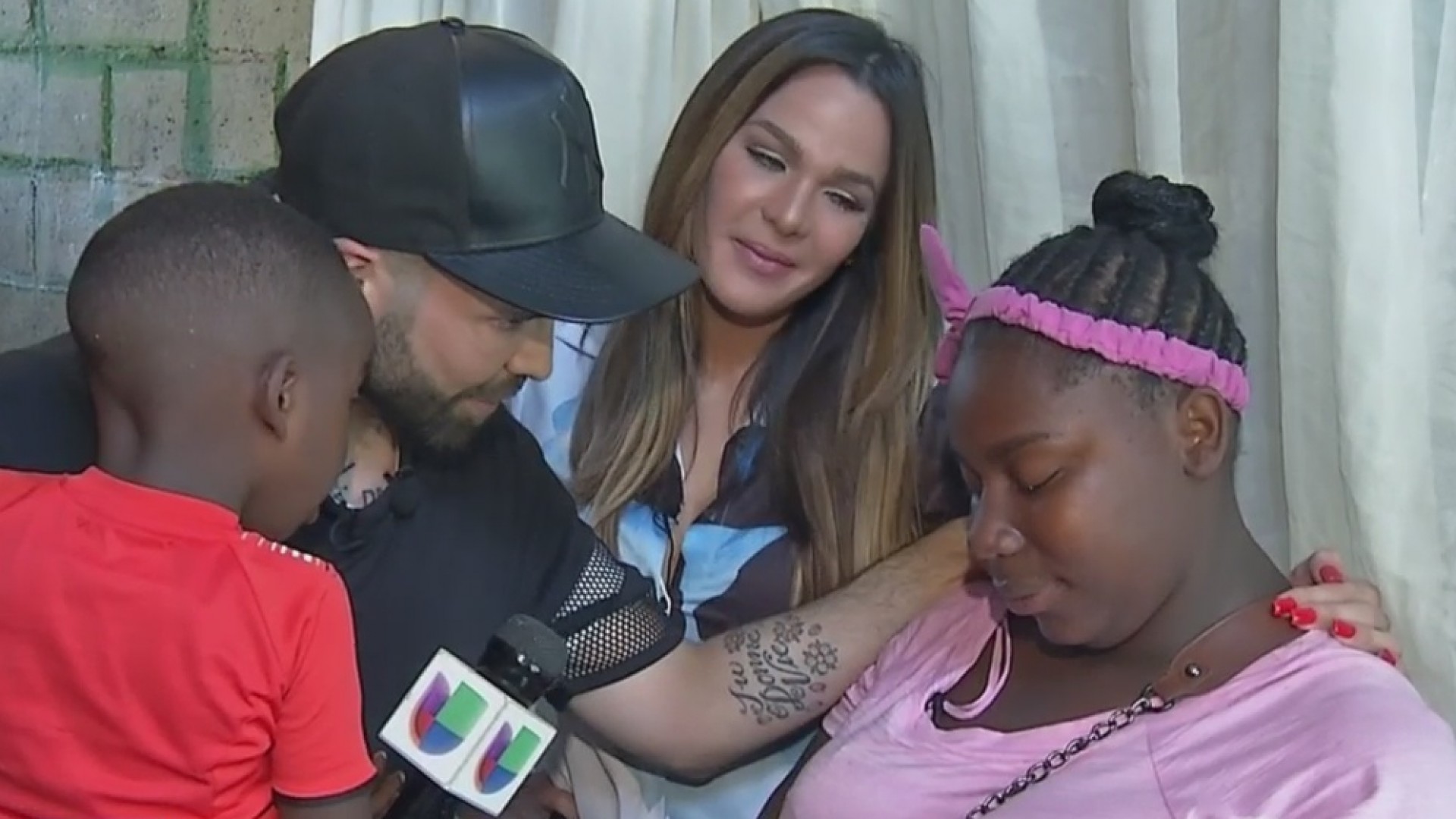 Jomari Goyso consiguió una nueva casa para una madre viuda y huérfana que cuida de sus seis ...