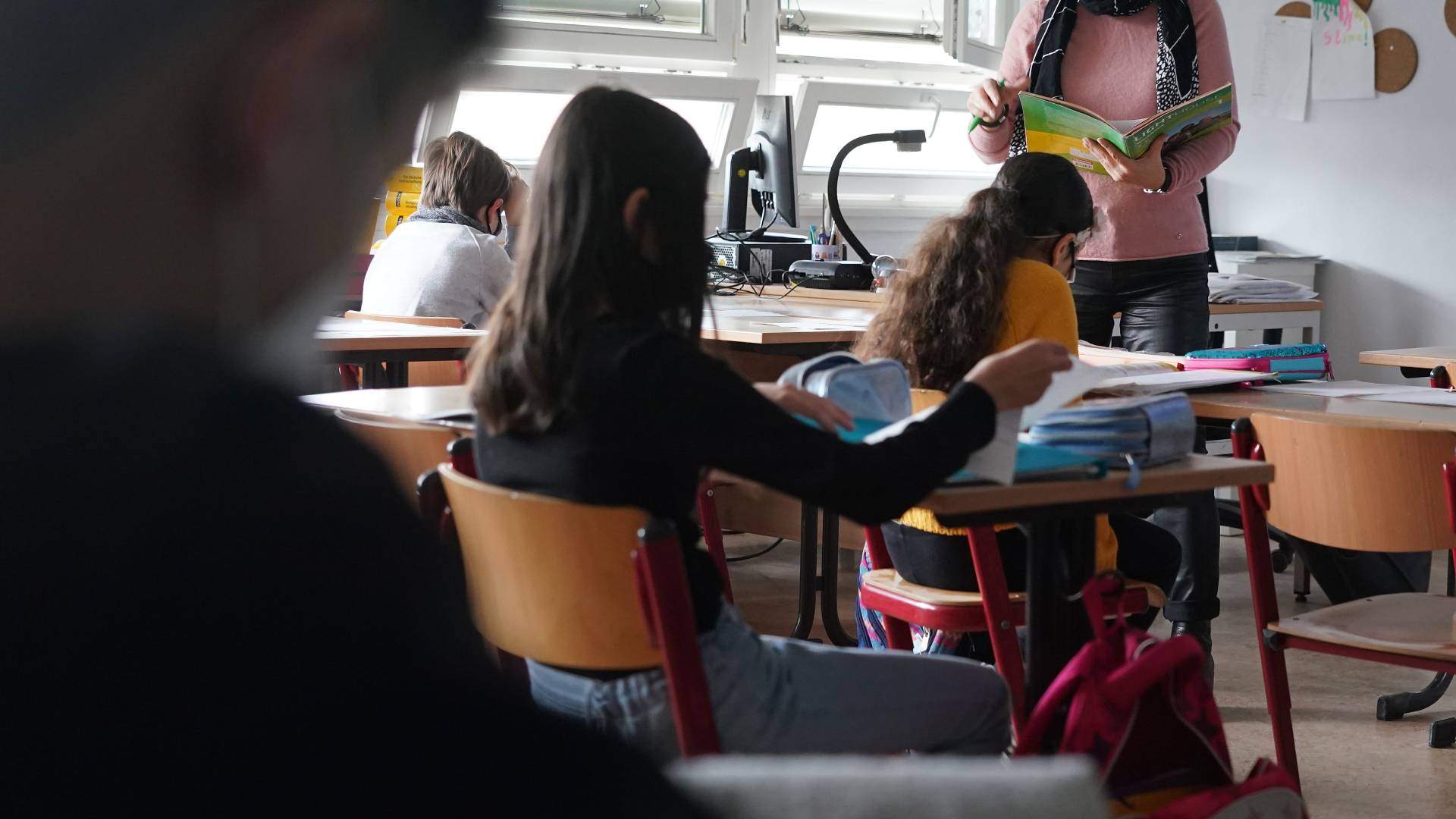 En colegios comunitarios de California se podrán tomar clases solo en ...