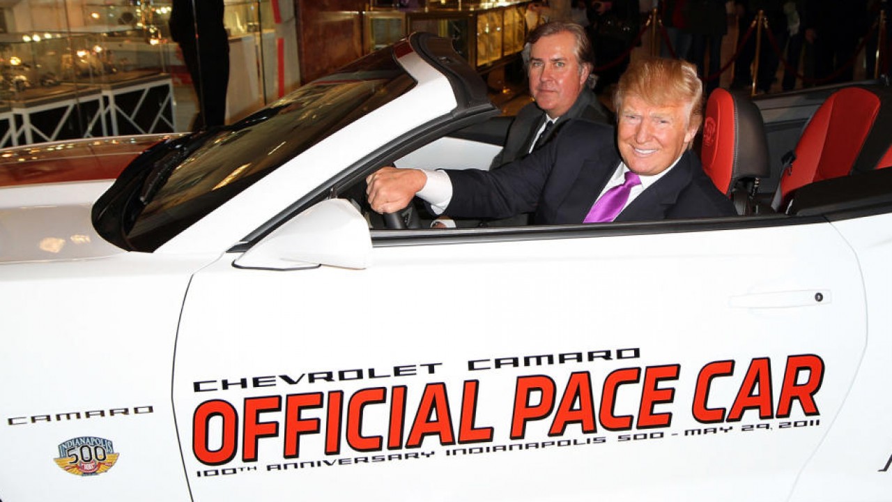 Conoce los autos del garaje de Donald Trump | A Bordo Autos y Famosos ...