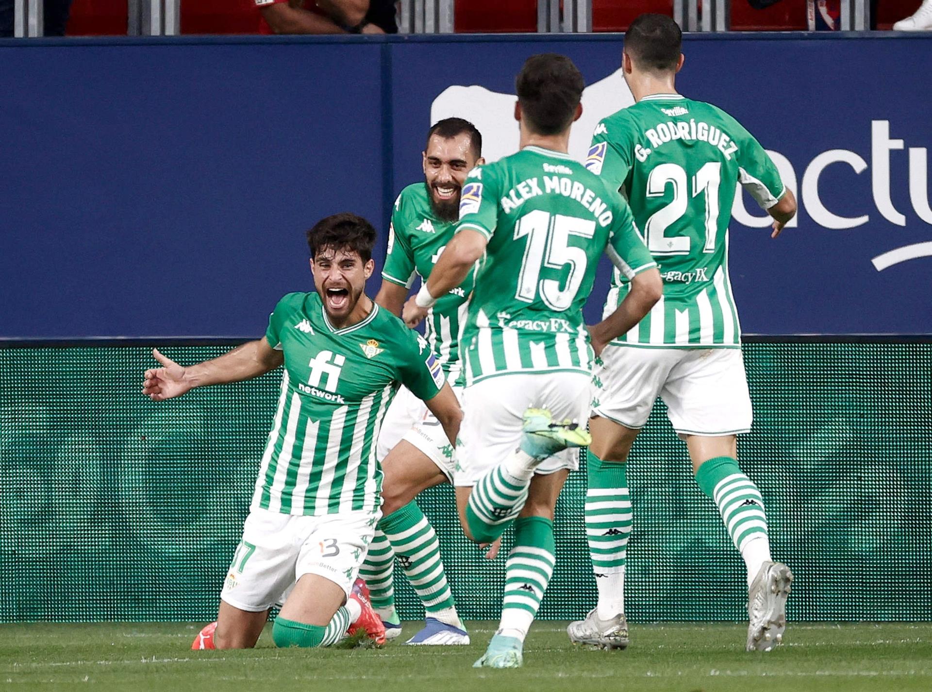 Real Betis vence ante el Osasuna y Guardado rompe récord | Deportes La ...