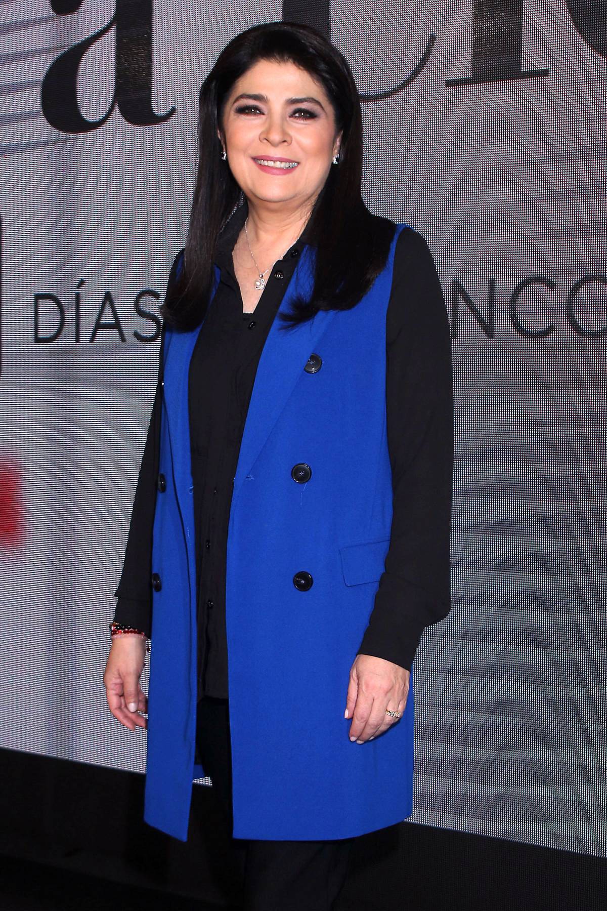 Victoria Ruffo cumple hoy 60 años y presume su celebración | Shows ...