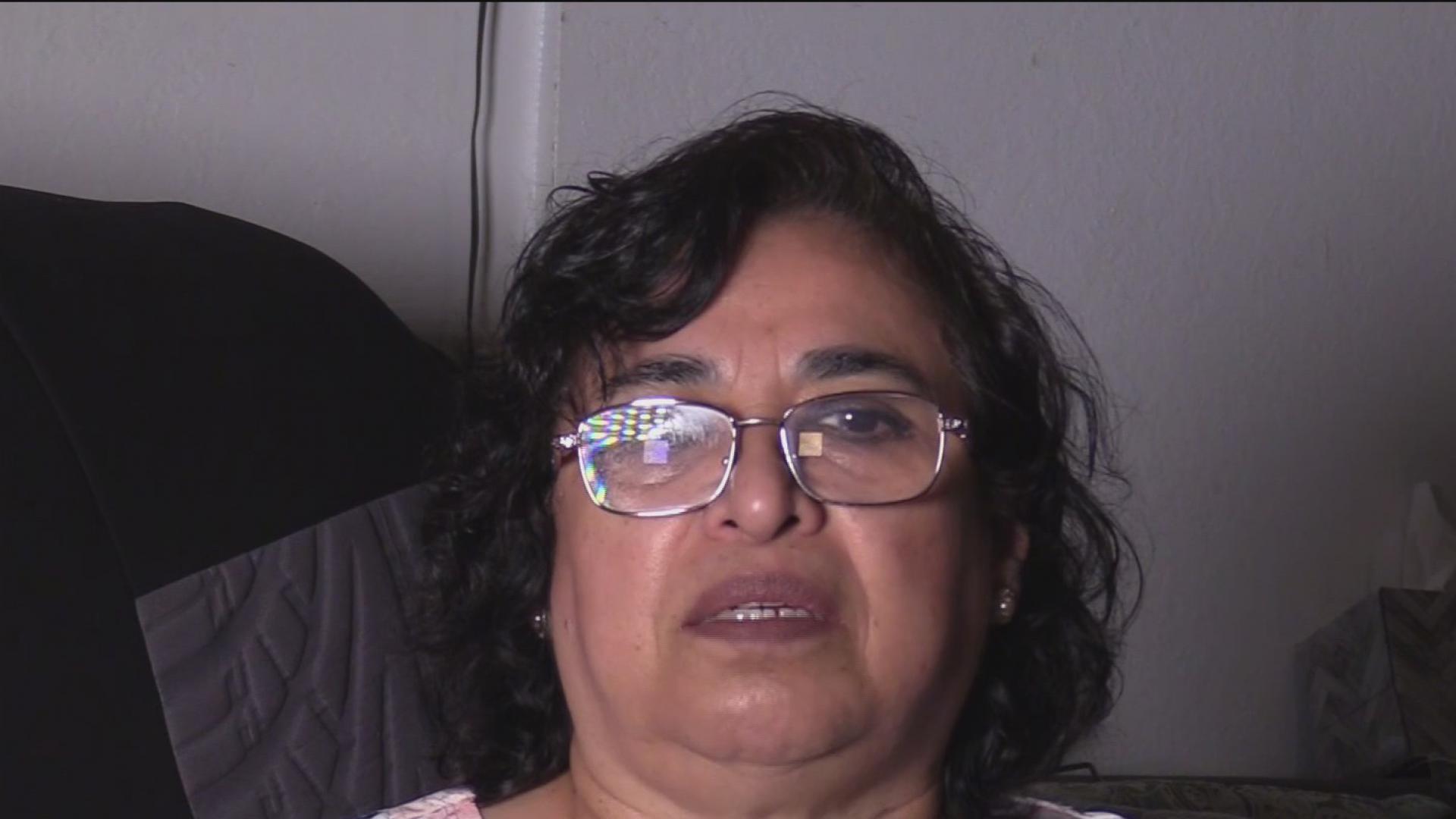 Mujer asegura que lleva esperando cerca de dos años por la renovación ...
