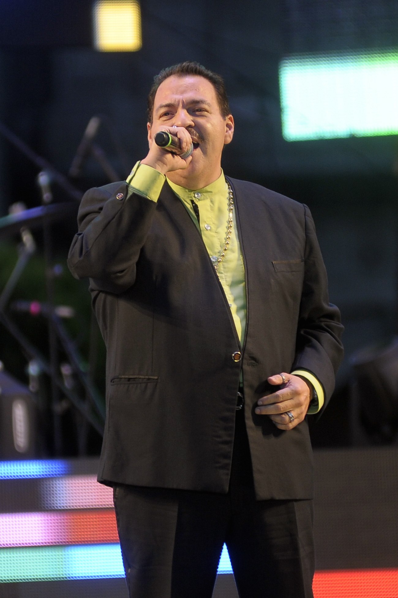 ¿Julio Preciado manda mensaje a Grupo Firme? Pide respeto para el ...