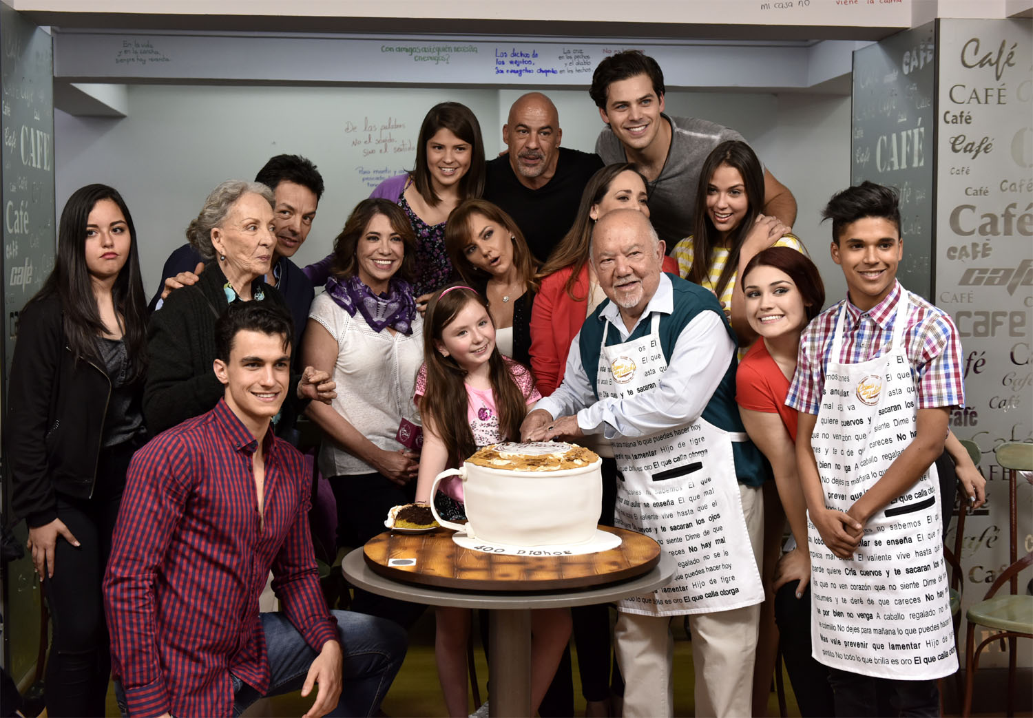 Sergio Corona Benny Emmanuel Brisa Carrillo celebra 400 programas al ...